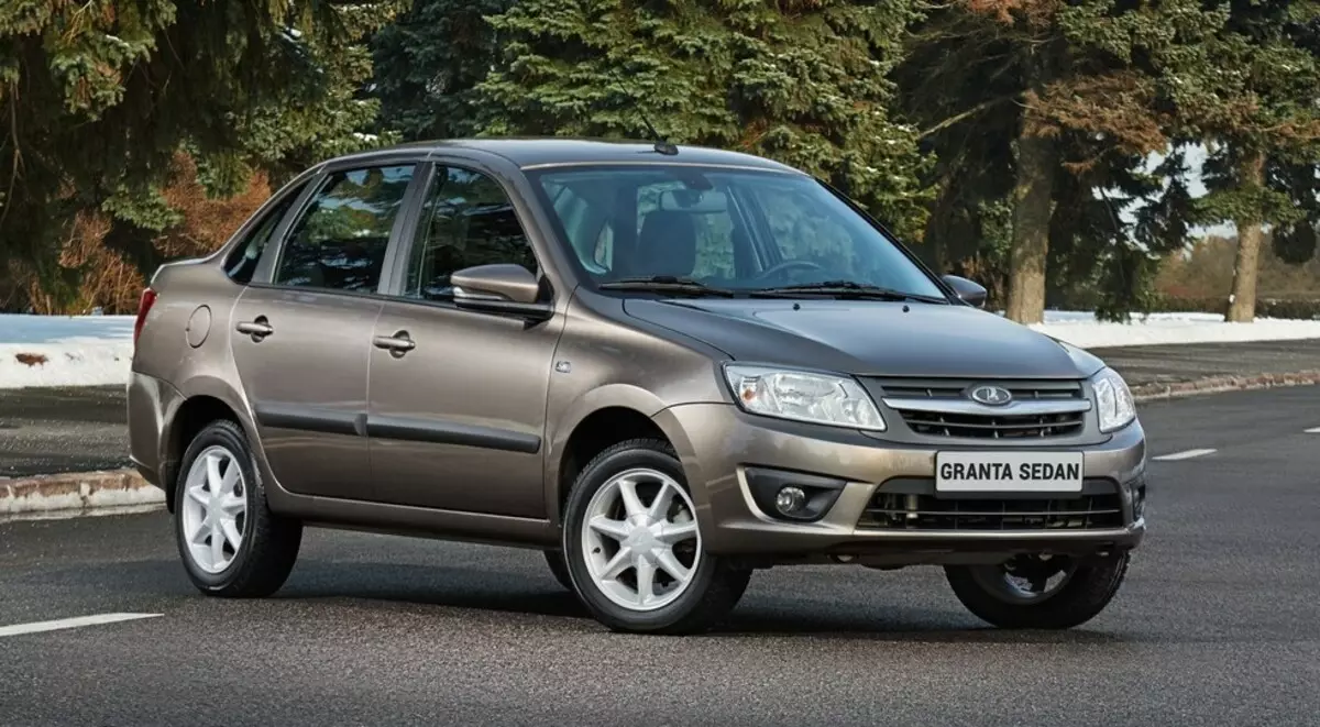 Avtovaz a început testele actualizate Lada Grana 35586_3