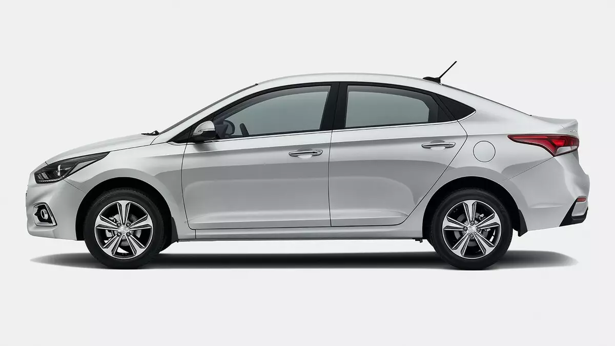 Yeni Hyundai Solaris: Konfigürasyon ve resmi fotoğraflar 35664_2