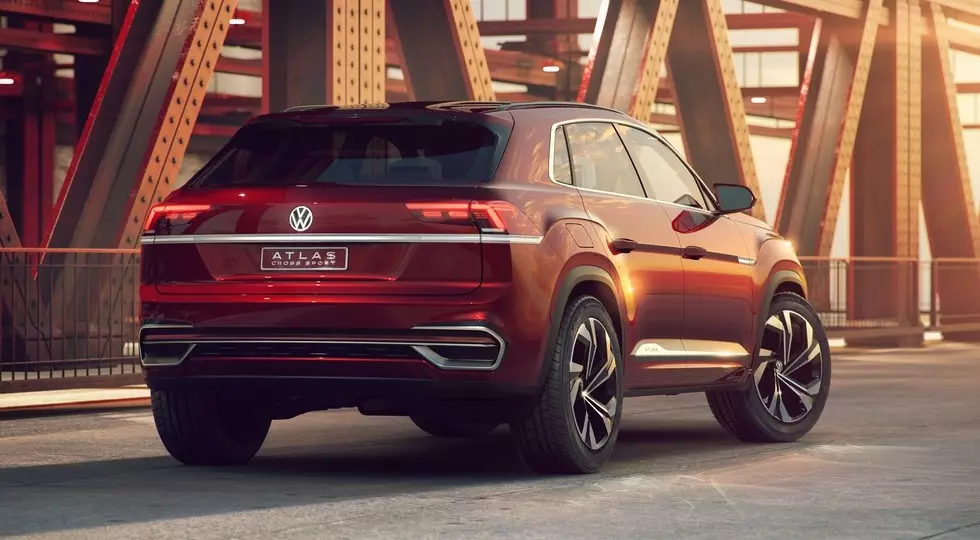 ପାଞ୍ଚ ଶହ volkswagen termont: ଯଦି BMW X6 ରେ ଯଥେଷ୍ଟ ନୁହେଁ | 35702_2