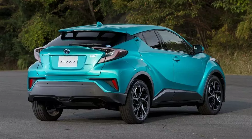 Thoyota C-HR Crossover i mí amháin a bailíodh 48,000 orduithe 35711_2