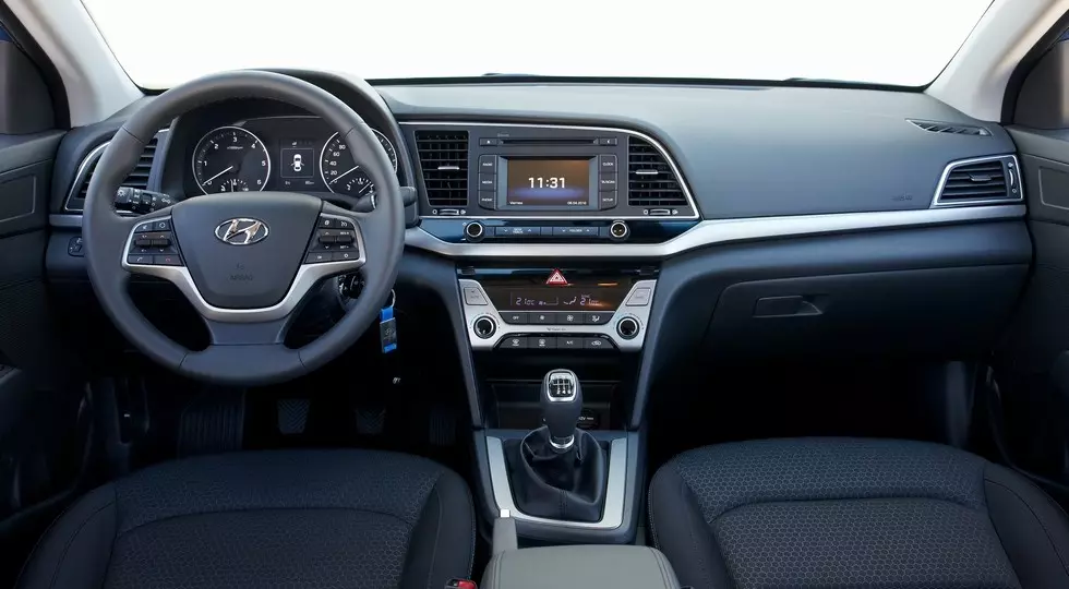 Hyundai Elantra-2019 హోమ్ మార్కెట్ కోసం: హోమ్ Upda - హుడ్ కింద 35766_10