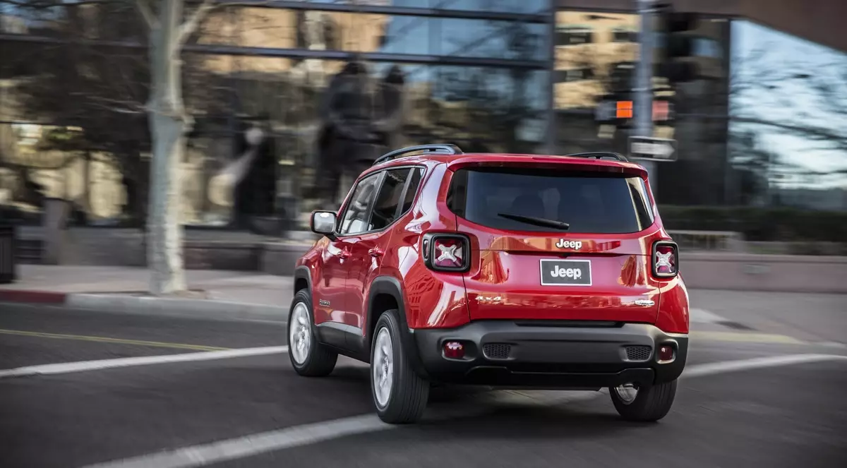 Jeep estudia la viabilidad de la liberación de la nueva cruce del presupuesto. 3577_7