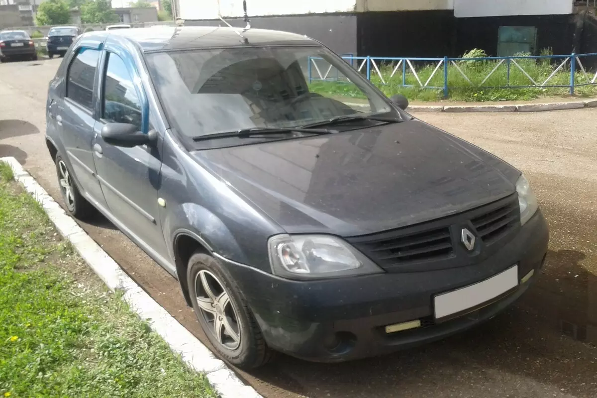 Renault Logan τρία τέταρτα (2)