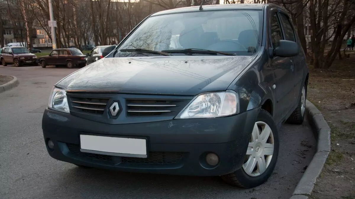 Renault Logan Háromnegyed