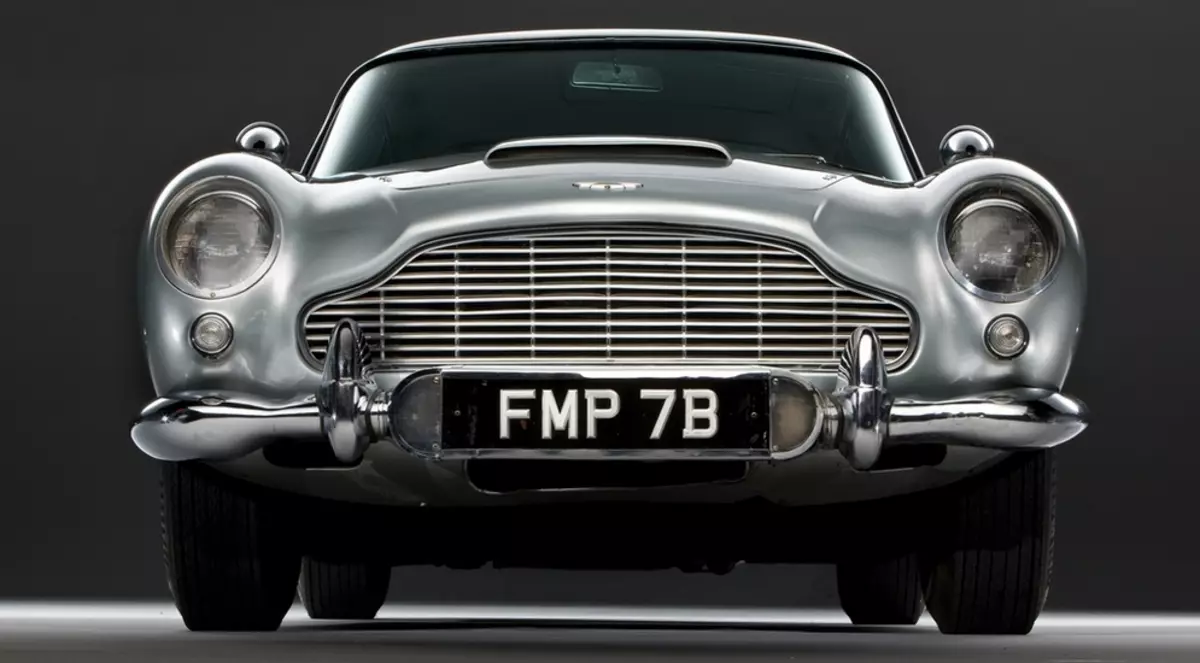Aston Martin DB5: ọkọ ayọkẹlẹ ti o dara julọ James Blog 35898_25
