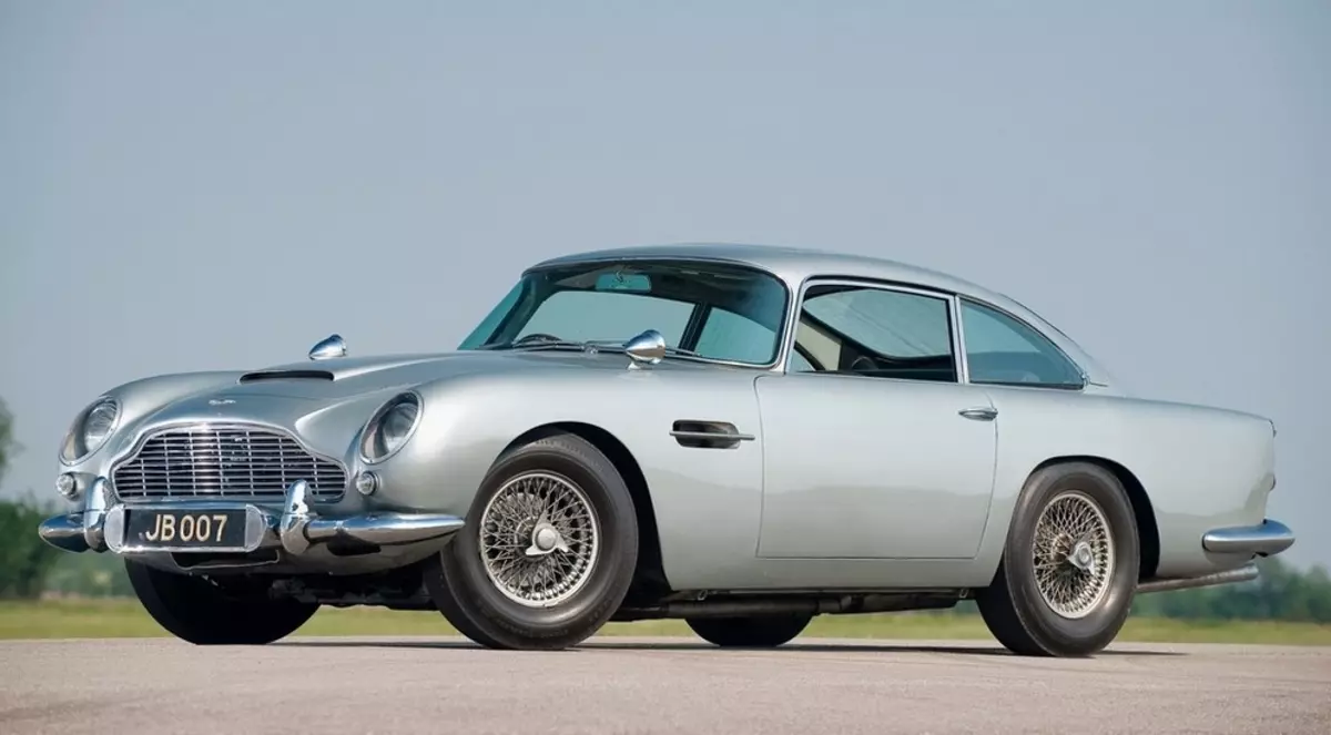 Aston Martin DB5: Labing Maayo nga Car James Bond 35898_40