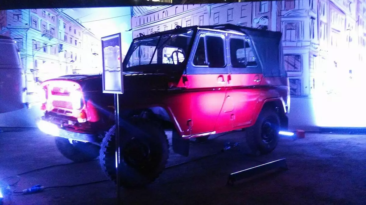 Moscou Handra: Premiere de UAZ Patriot atualizado 35952_3