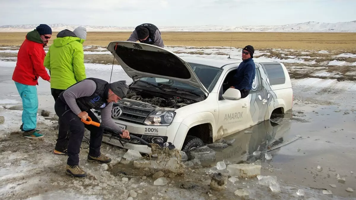 Əcnəbilər buraya getmirlər: Ekspedisiya test sürücüsü yeniləndi Volkswagen Amarok 35955_27