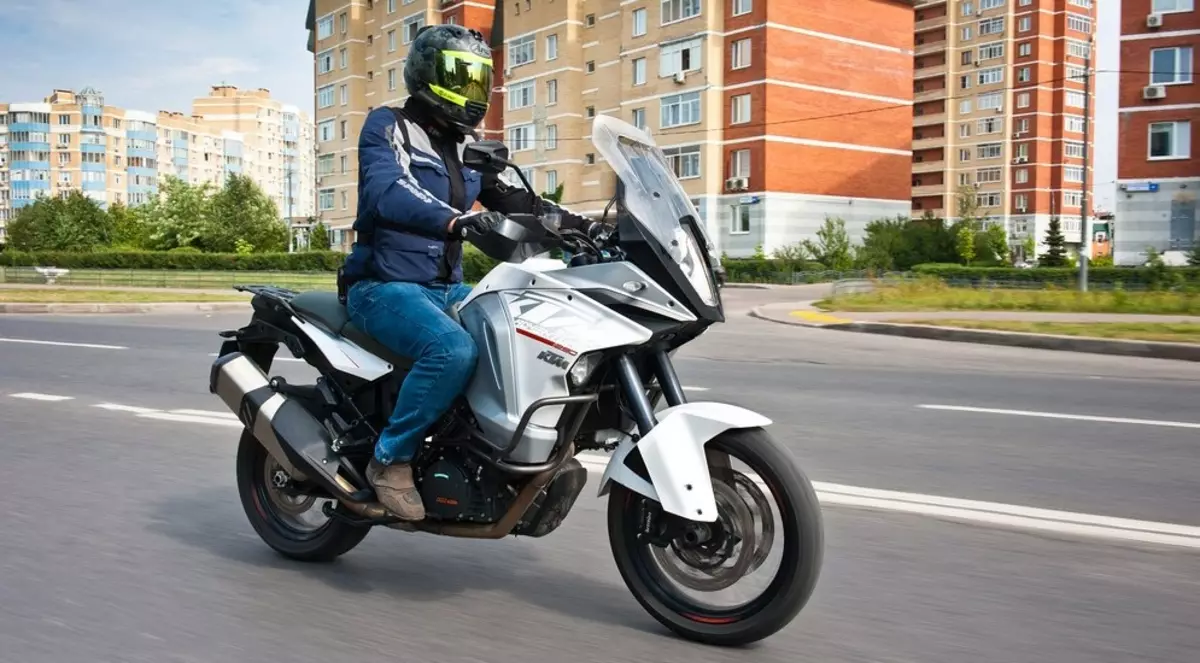 Test Drive KTM 1290 Aventurë Super: Një për të gjithë ... 35964_17