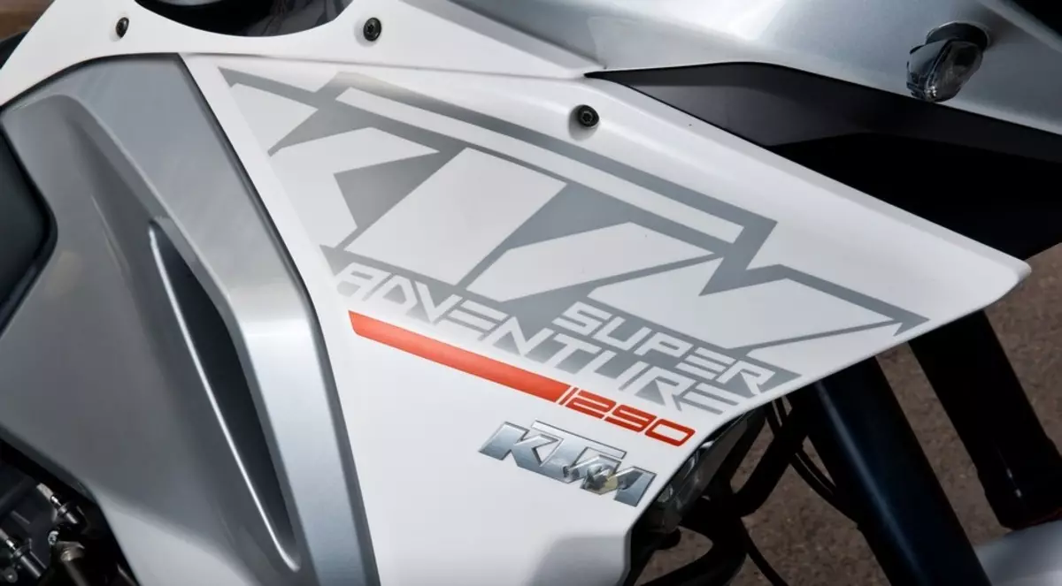 Test Drive KTM 1290 Aventurë Super: Një për të gjithë ... 35964_21