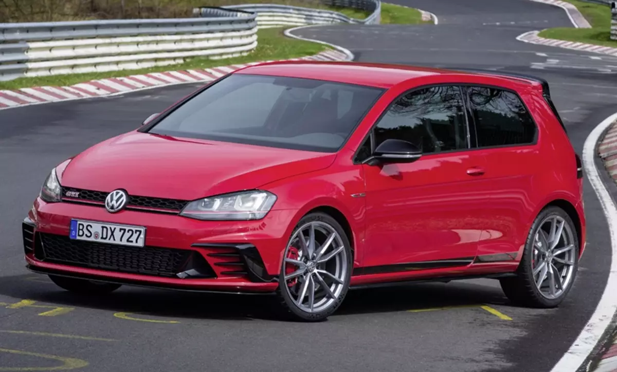 Golf_gti_clubsport_s_6066.jpg