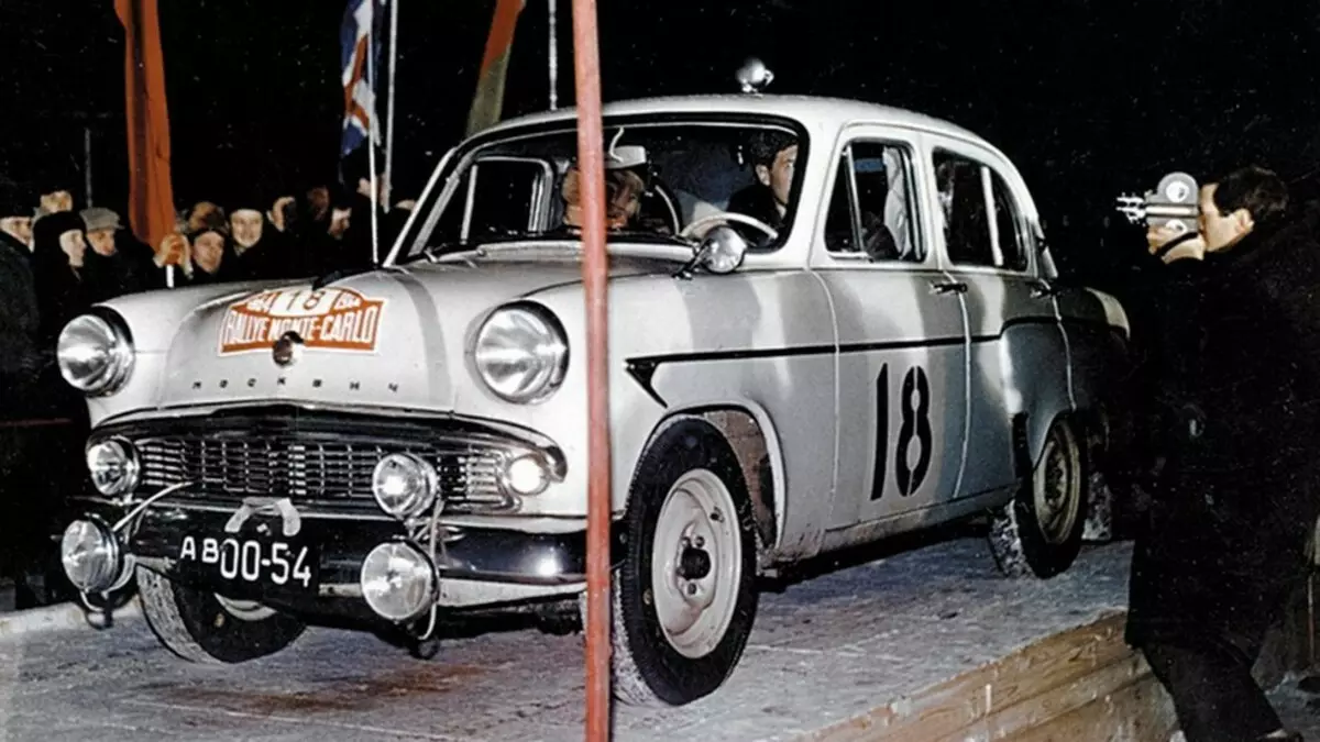 Di wêneyê de: Moskvich-403 li Rally Monte Carlo 1964