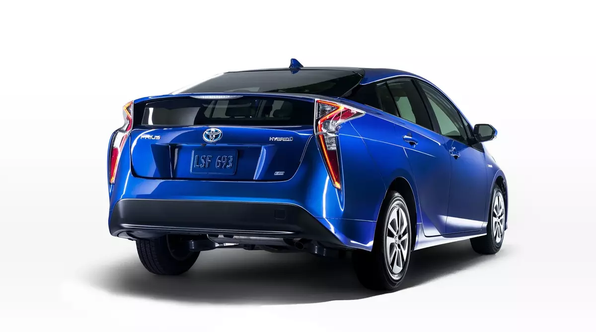 Жаңы Toyota Prius бардык дөңгөлөккө айланышы мүмкүн 36123_2