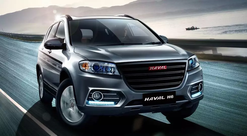 На снимката: предишен Haval H6, актуална версия за Русия