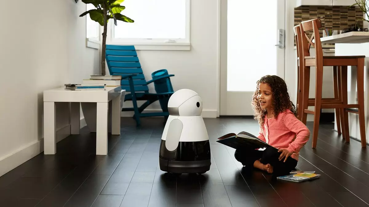 Setšoantšong: Nts'etsopele e 'ngoe ea Bosch - Home Robot ea lapeng