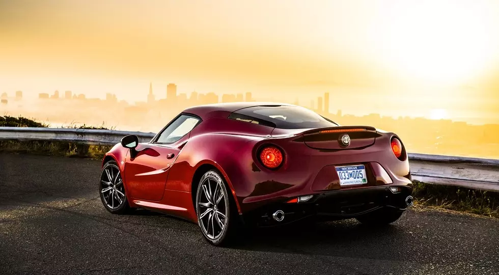 Alfa Romeo 4c Coupe will soon be resigned 36444_2