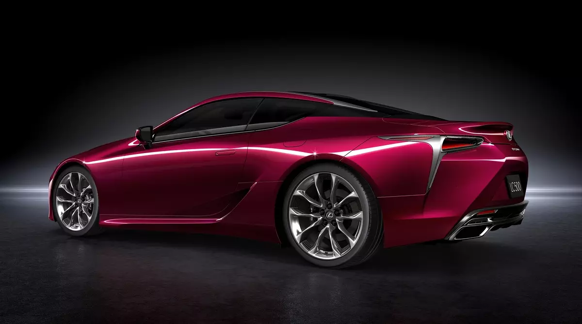 Lexus brachte eine serielle Version des Konzepts eines Vierjahreslimits zu detroit 36504_3