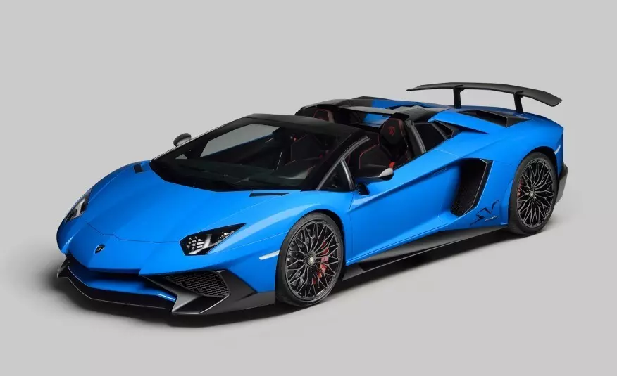 ჩანაწერი გაყიდვების Lamborghini: ორი ათასი Supercars გაიგზავნება წელს 36531_6