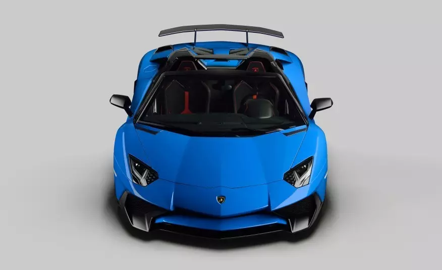 Sales de gravación Lamborghini: Dous mil supercars enviados este ano 36531_7