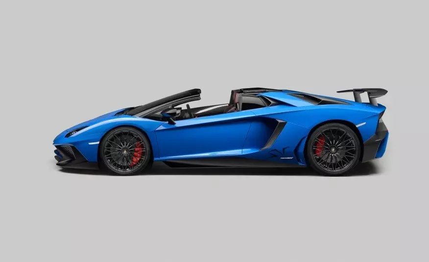 Rekordowa sprzedaż Lamborghini: Dwa tysiące superbararów wysłało w tym roku 36531_8