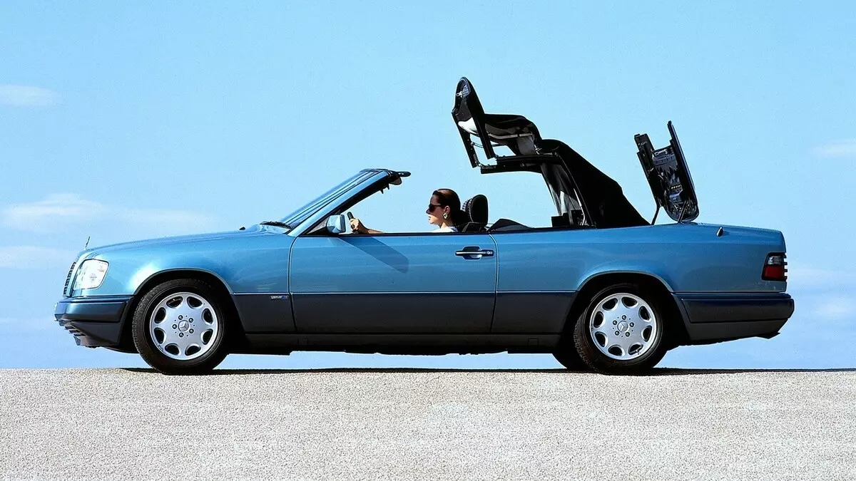 Լուսանկարում, Mercedes-Benz E 220 Cabrio (A124) '1993-1996