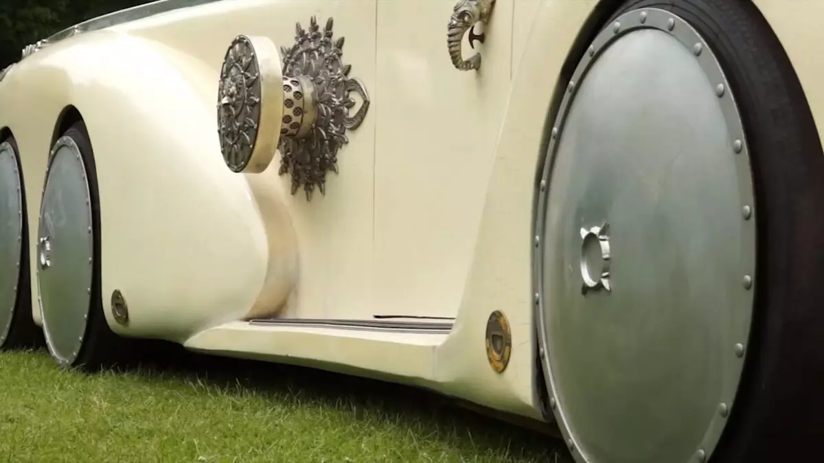 Wiktoriański przyszłość: Hex Rolls-Royce z filmu 