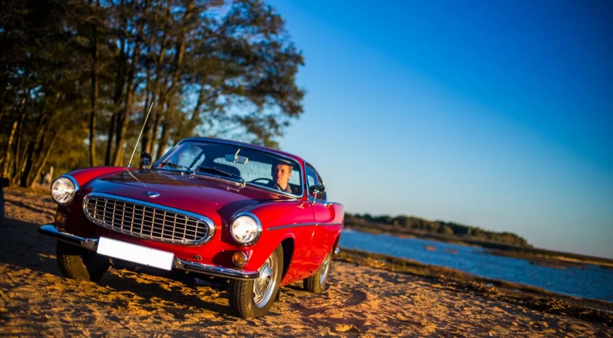 И нема куфери: сопственоста на сопственоста на Volvo P1800S 36604_31