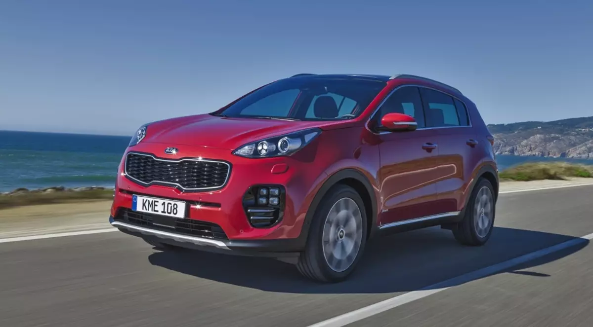 Kia đã chỉ ra Sportage và Optima mới. Ở Nga - năm sau 36608_1