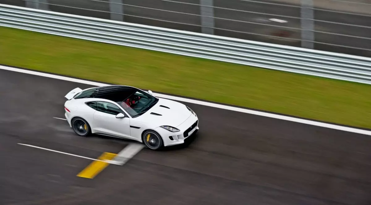 Test Jaguar F-Type AWD eta Range Rover Sport Svr sochi errepidean: sute txikia 36700_28