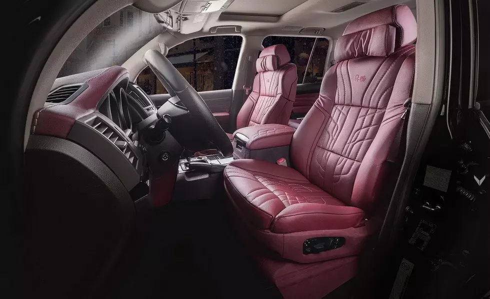Vilner apresentou o interior para o Toyota Land Cruiser com base em assentos da BMW E60 36817_2