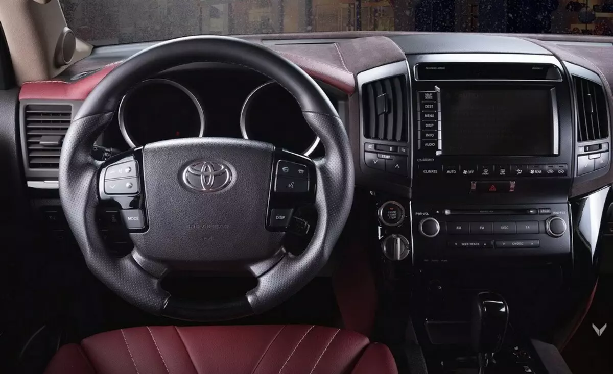 Vilner apresentou o interior para o Toyota Land Cruiser com base em assentos da BMW E60 36817_3