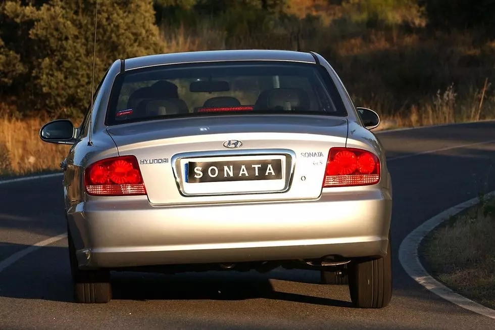 Hyundai Sonata (EF) '01 .2001-08.2004