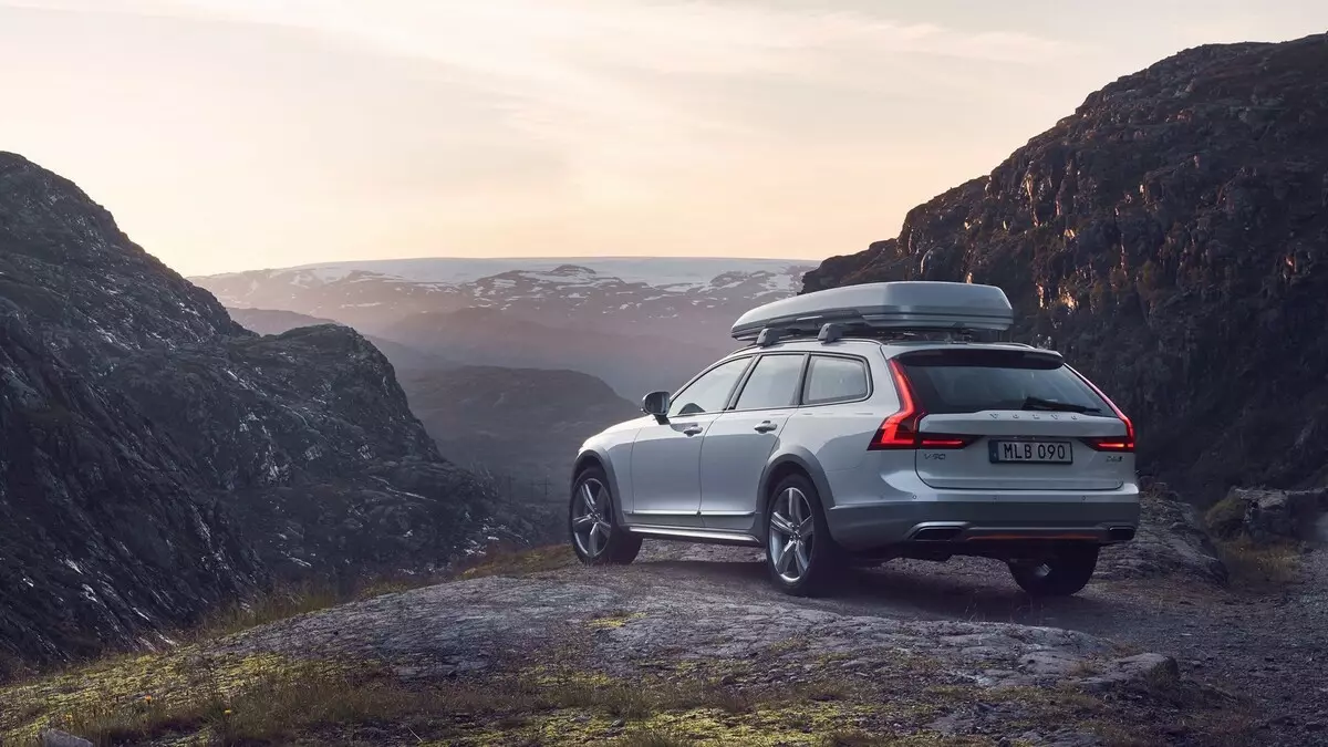 Vấn đề sản xuất Volvo tại nhà máy Belli không đáng: Alexey Tarasov, Volvo Cars Nga 36927_17