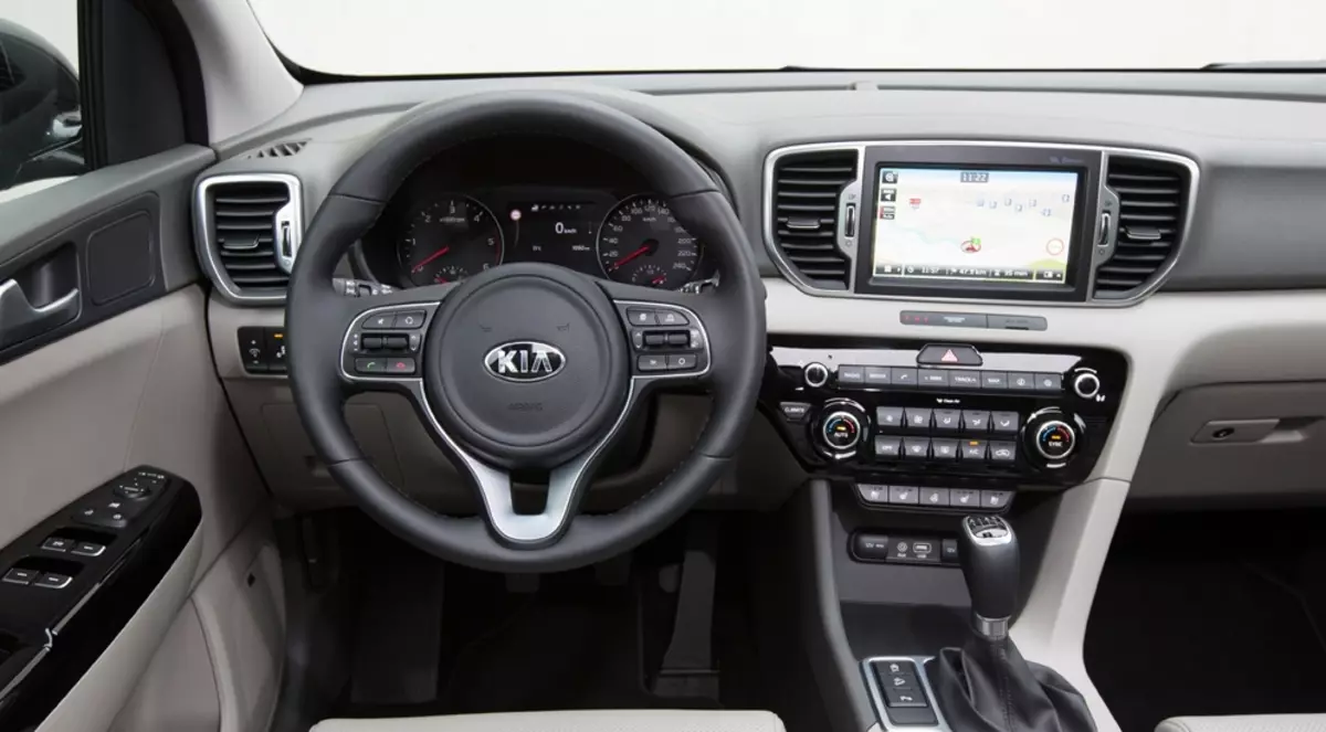 Pojmenované ruské ceny a konfigurace Kia Sportage Nová generace 37031_4