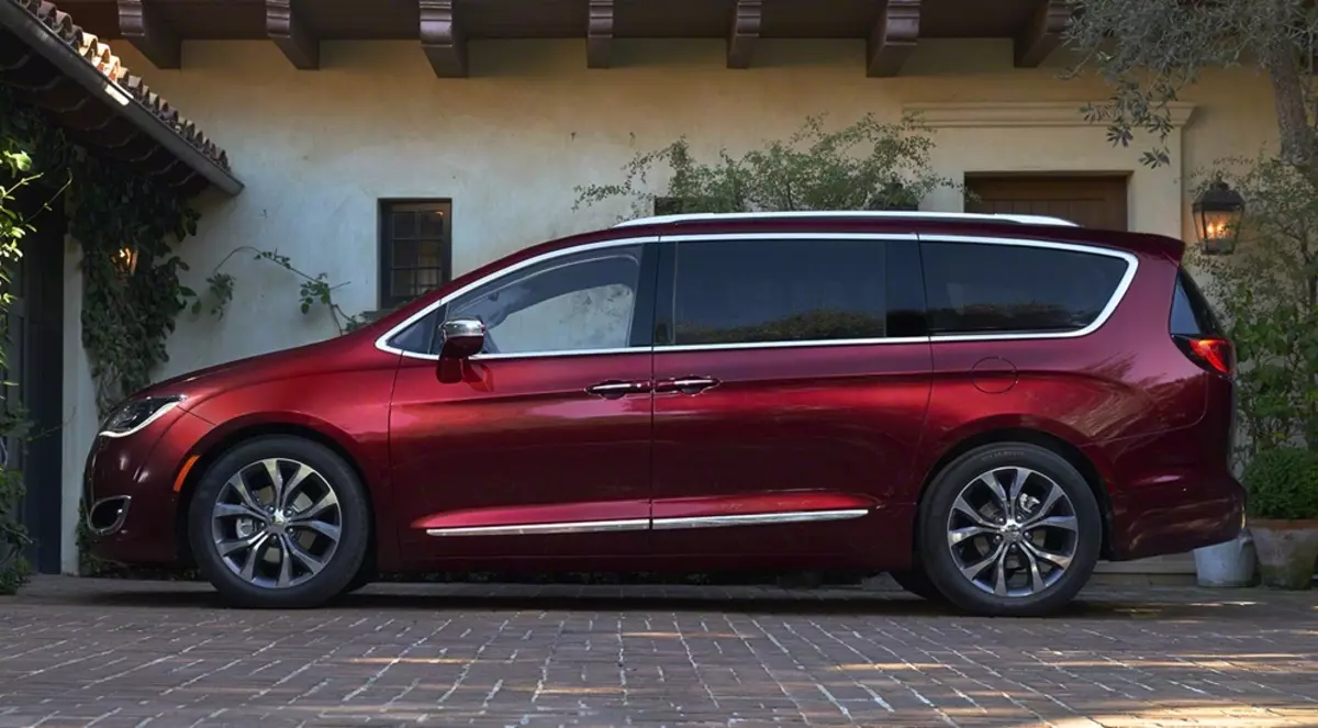 I-Chrysler ibonakalise kwi-Detroit Minivan Pacifica 37226_3