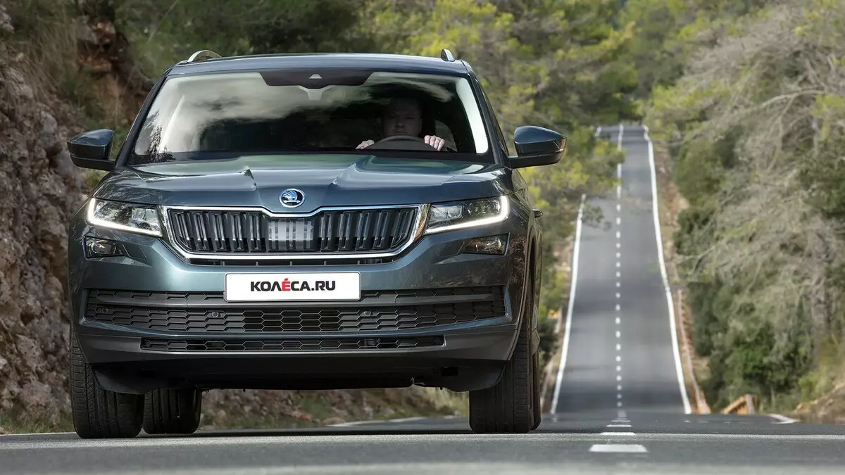 Хатні мядзведзь: прэм'ерны тэст-драйв Skoda Kodiaq 37247_54