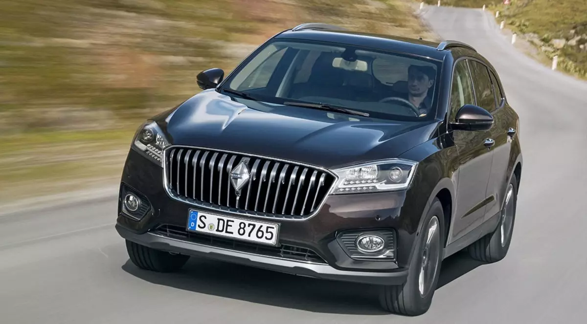 Déi däitscher Chinesesch Crossover Borgward Bx7 erschéngt um Netzwierk 37293_4