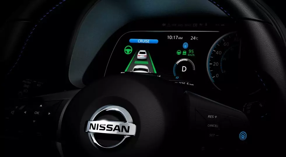 យុវជន Nissan Leaf Generater ជំនាន់ថ្មី