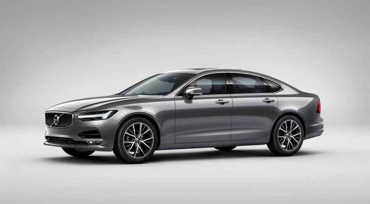 Débit de la nouvelle Volvo S90: prix pour une décennie d'attente 37536_1