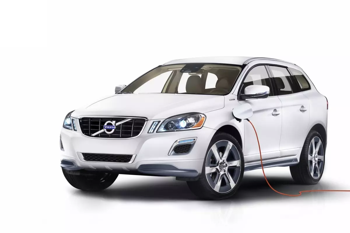 Konsep Hybrid Volvo XC60