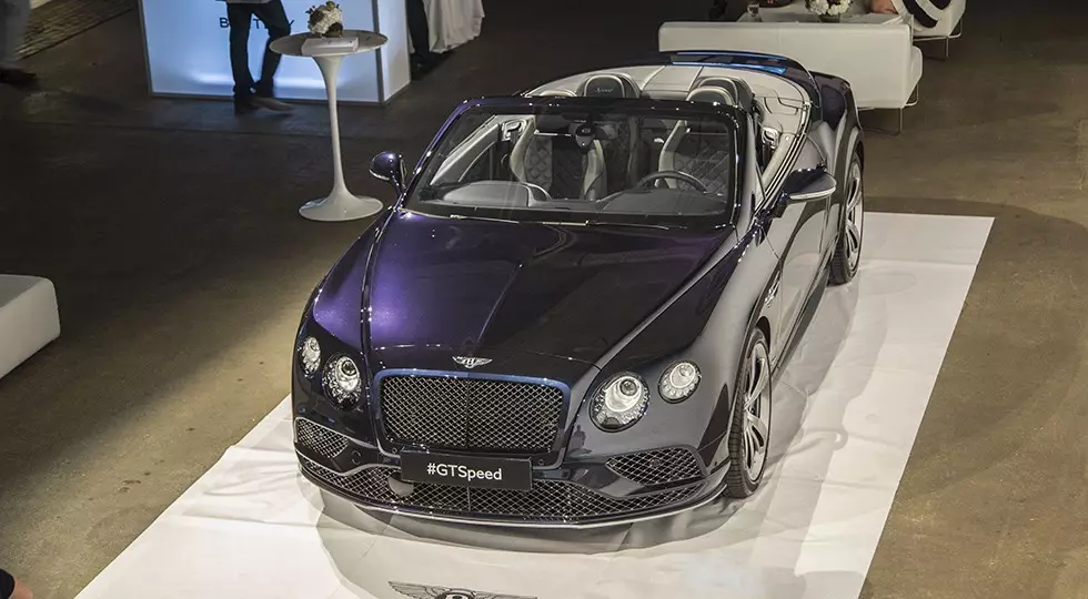 Στη φωτογραφία: Bentley GT Speed ​​Convertible στη Νέα Υόρκη