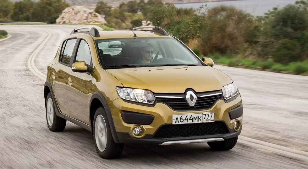 Ku ifoto: Renault Sandero Intambwe