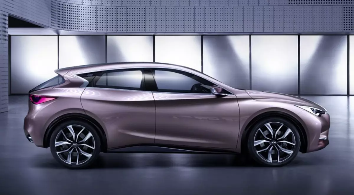 Infiniti Q30 2016 இல் ரஷ்யாவில் விற்பனைக்கு வரும் 377_3