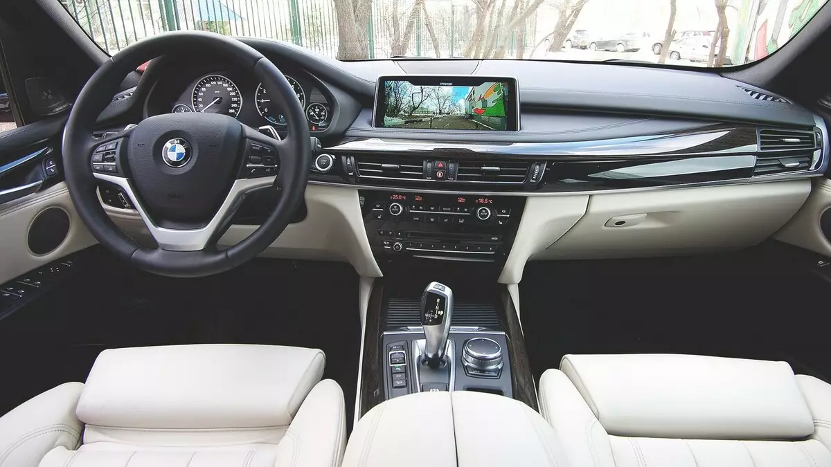 Технологиясынын суммасы: bmw x5 xdrivey40e тест драйв 37989_7