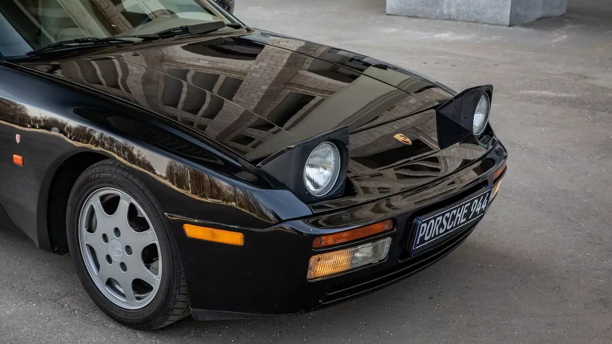 សាកល្បងបើកបររថយន្ត Porsche 944 37_15