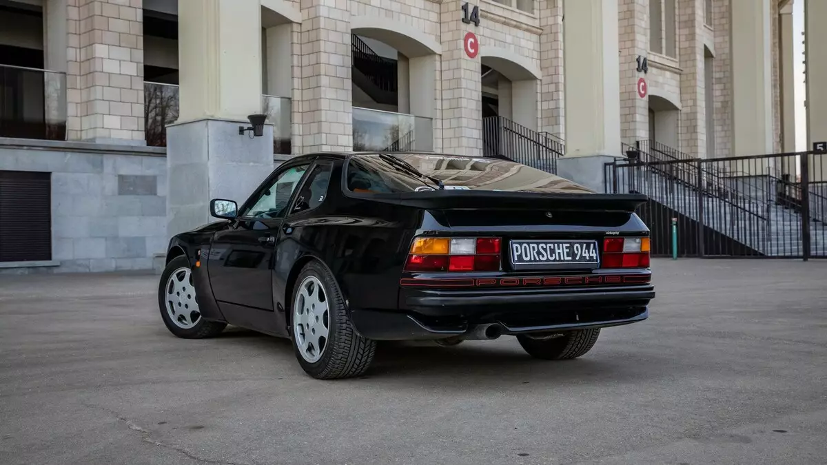 Test Drive Porsche 944 37_5