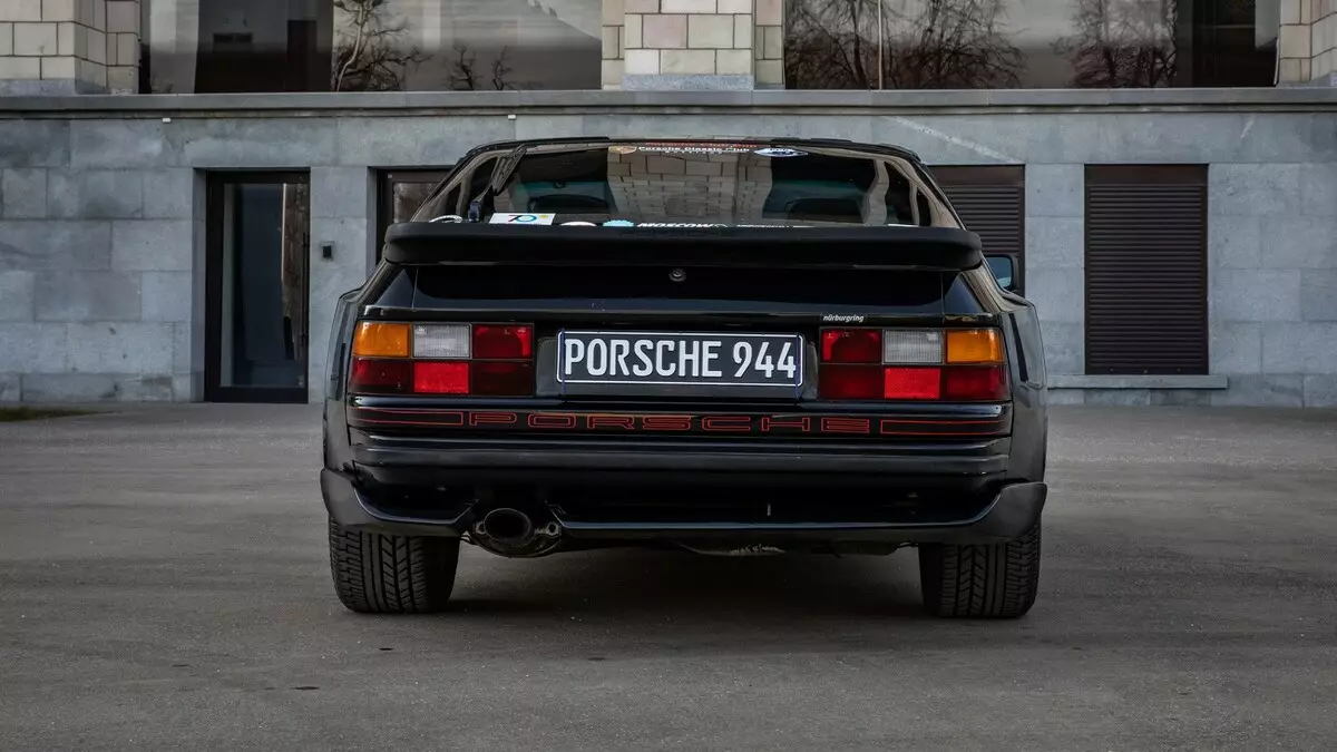សាកល្បងបើកបររថយន្ត Porsche 944 37_7