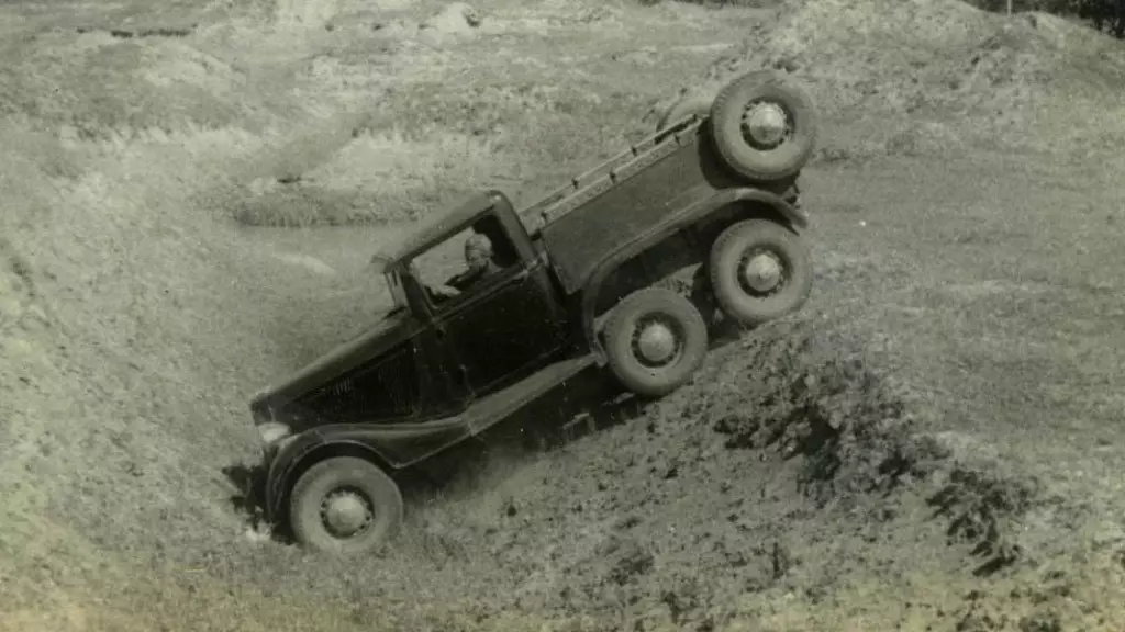 Erreur naturelle: Comment développer et pourquoi Gaz-21 6x4 a été rejetée avec trois axes 38031_17