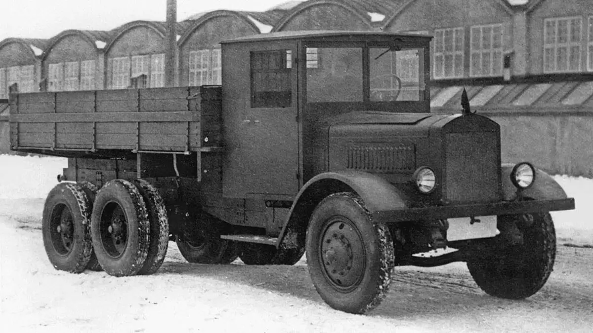 Erreur naturelle: Comment développer et pourquoi Gaz-21 6x4 a été rejetée avec trois axes 38031_3