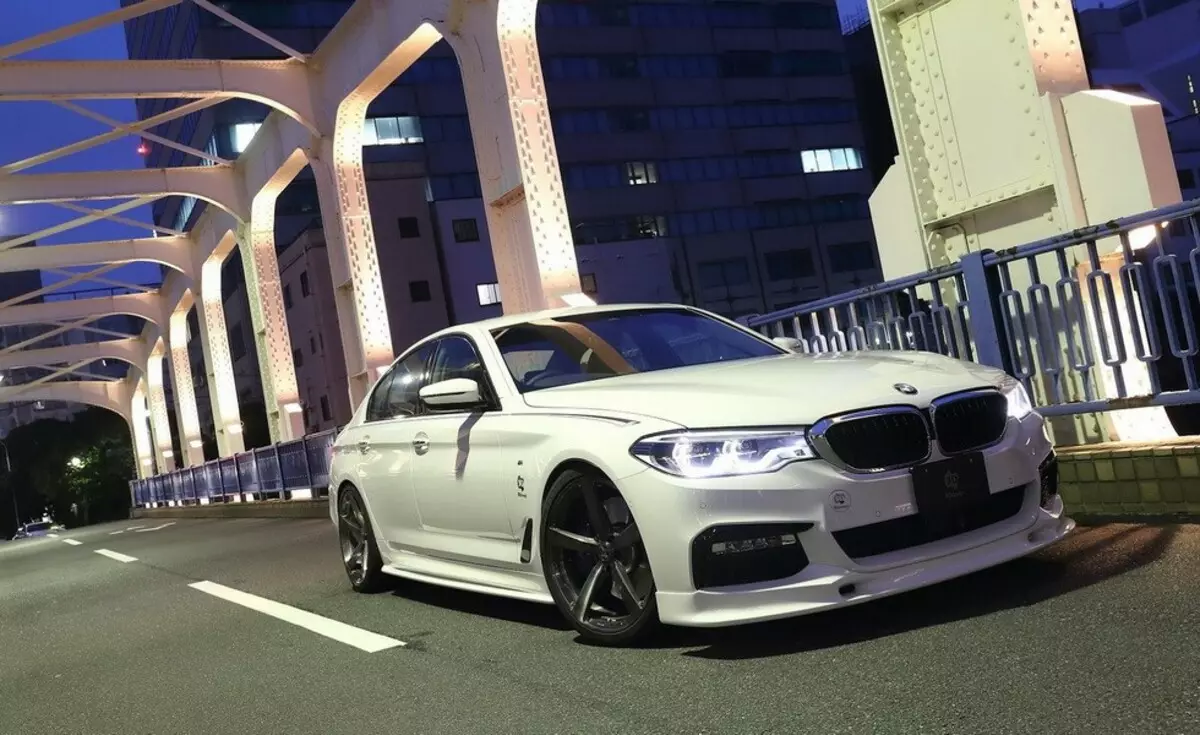 3D Dizayn BMW 5 seriyası ilə yeni bir hava ilə bəzədilmişdir 38346_1